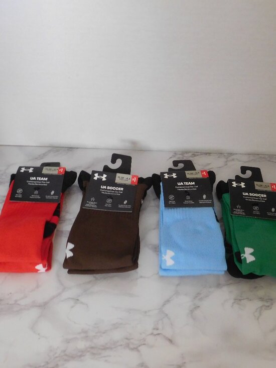 Under Armour | Accessories | New 4 Pairs Under Armour Over The Calf ...